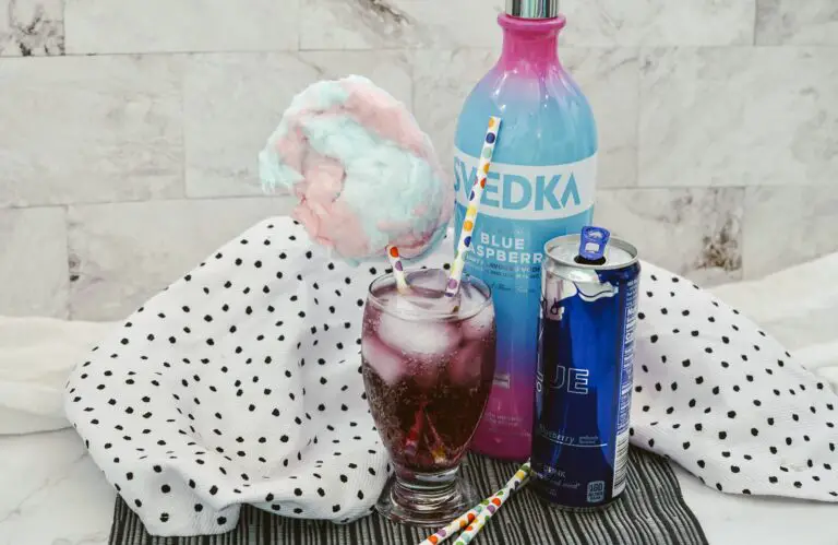 Spiked Blueberry Red Bull Recipe - Tiny Kitchen Divas